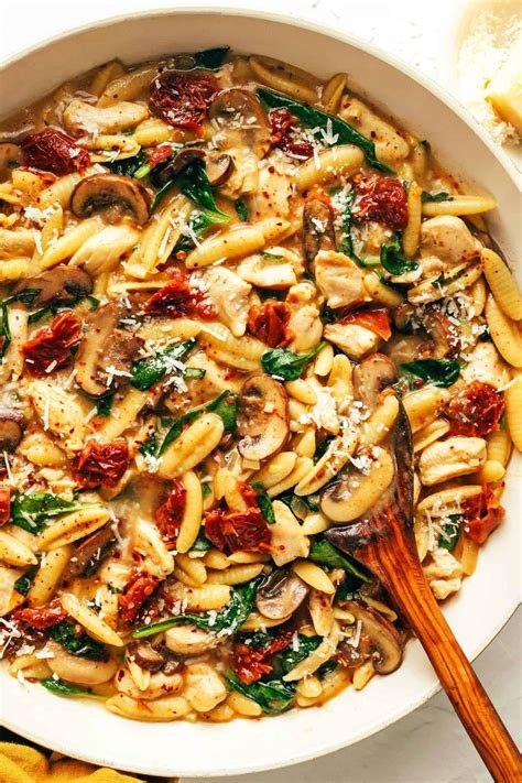 One Pot Creamy Sun Dried Tomato Pasta Gimme Some Oven Recipe In