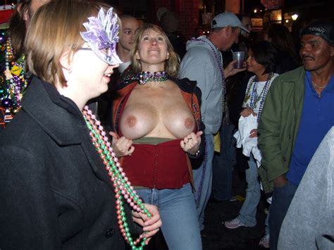 Mardi Gras Gifs Flash Nude Porn Photos Sex Videos