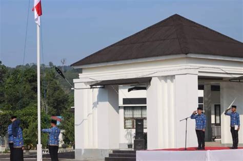 Bupati Kolaka Timur Pimpin Upacara HUT Korpri 2023 Ini Pesannya