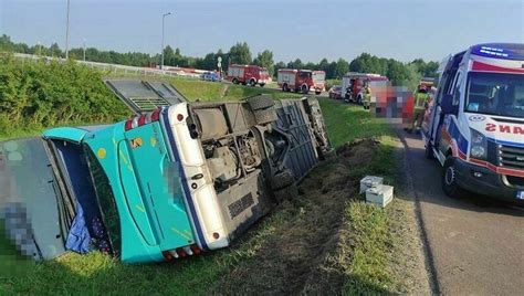 Wypadek autokaru w Terespolu RMF FM Są ranni To obcokrajowcy zza