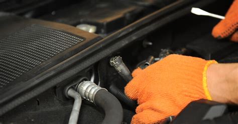 Wie Audi A4 B7 Avant Kraftstofffilter wechseln Schritt für Schritt