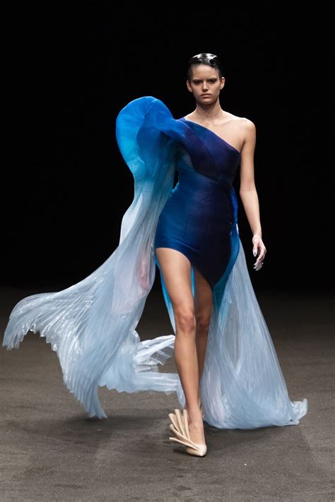 Iris Van Herpen Couture Spring Summer 2021 Paris NOWFASHION