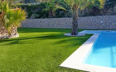 Piscine et gazon synthétique Nos Conseils avant d acheter