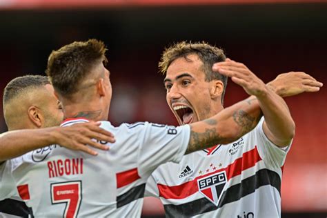 Reveja os melhores momentos de São Paulo 2x1 Botafogo Arquibancada