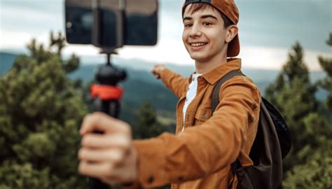 A Perfect Guide To Vlogging In