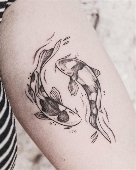 Tatuagem De Carpa 75 Ideias Femininas Significados Poderosos
