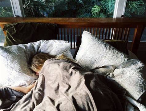 Je La Baise Pendant Qu Elle Dort Shop1