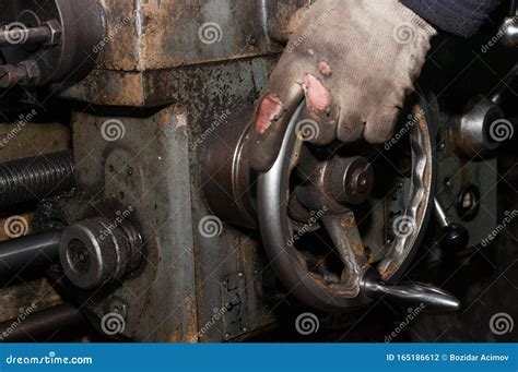 Maszyna Do Lathe W Warsztacie Metalowy Na Toalecie Zdj Cie Stock
