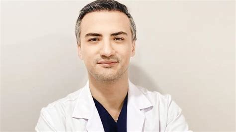 Plastik Rekonstrüktif ve Estetik Cerrahi Uzmanı Op Dr Hasan Çelik