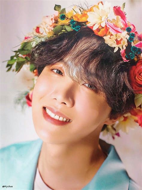 BTS EDITS BTS LOVE YOURSELF WORLD TOUR Official Merchandise Scan