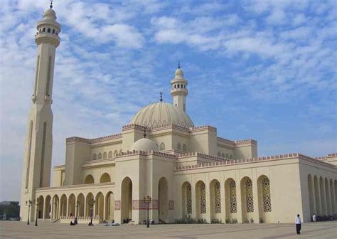 Famous Mosques In Dubai Guide