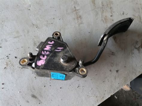 RENAULT SCENIC II POTENCJOMETR GAZU 8200153270 10223881459