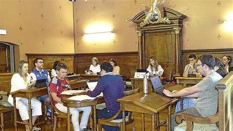 Oñati El Consistorio aprueba su nuevo organigrama con 15 comisiones
