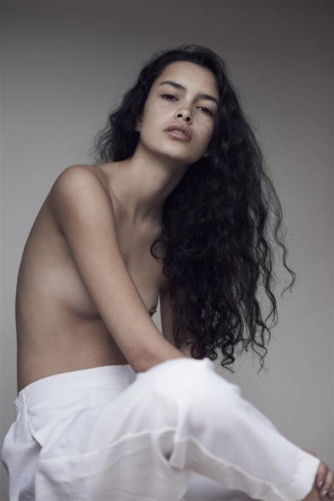 Zoe Barnard Nudes Fappening Photos The Fappening