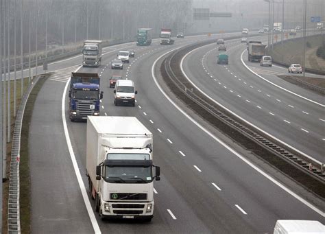A4 zakaz wyprzedzania dla ciężarówek Motofakty