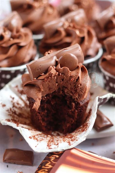 Galaxy Chocolate Cupcakes Jane S Patisserie Galaxy Chocolate