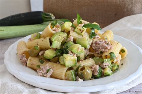 Pasta Fredda Zucchine E Tonno La Ricetta Saporita Fresca E Gustosa