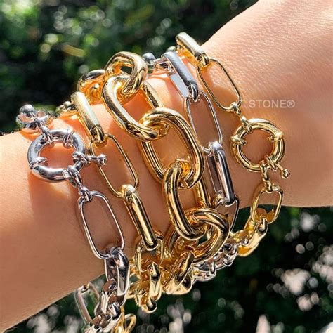 Mix De Pulseiras Pratas E Douradas