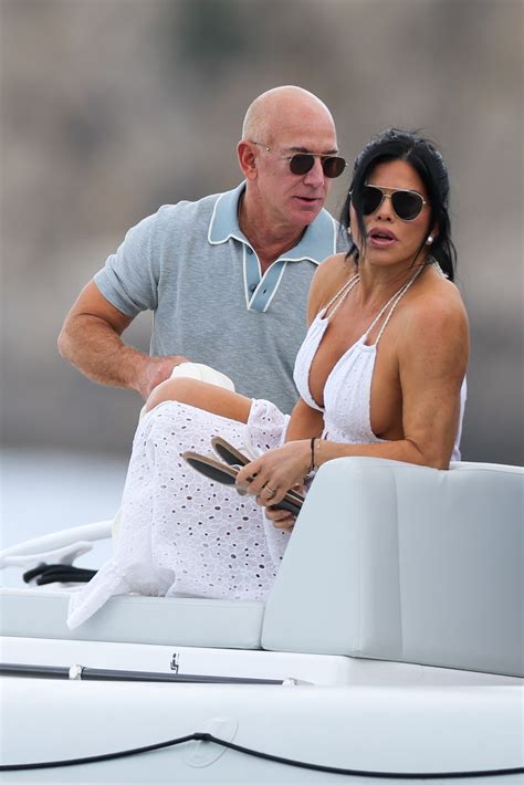 Edit Jeff Bezos And Lauren Sanchez Are Now Engaged Page 10 Of This