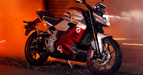 Esta naked eléctrica se carga en 10 minutos y coge los 160 km h nueva