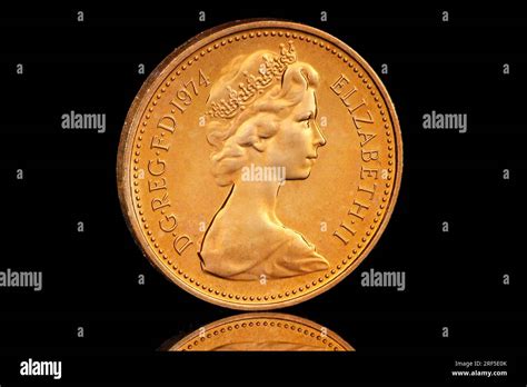 1974 One Penny Featuring The 2nd Coin Portrait Of Queen Elizabeth II By