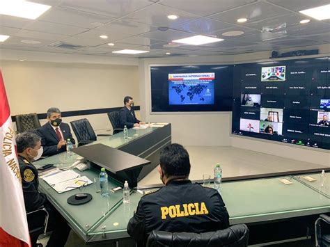 Polic A Nacional Del Per On Twitter Pnpinforma El Comandante