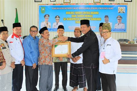 Dr Mardianto Manan Dan Plt Bupati Kuantan Singingi H Suhardiman Amby
