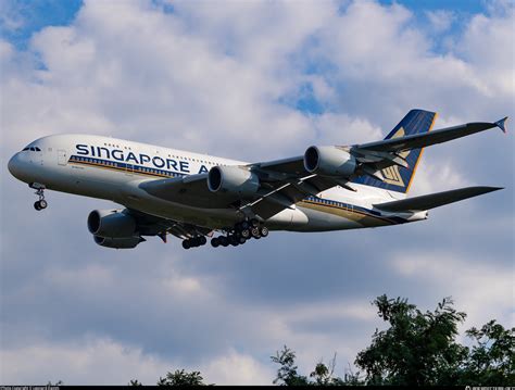 9V SKZ Singapore Airlines Airbus A380 841 Photo By Leonard Damm ID