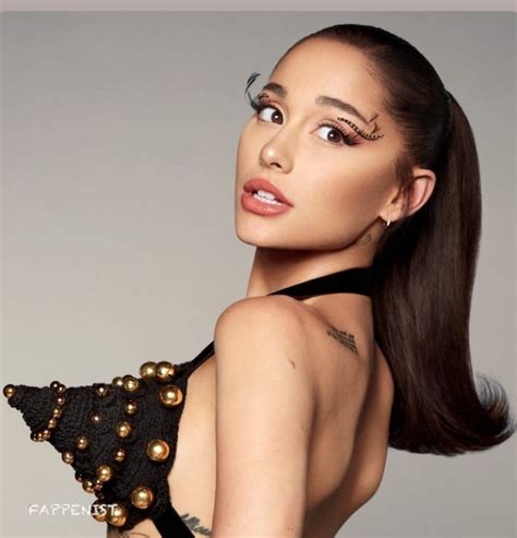 Ariana Grande Sexy Bra Fappenist
