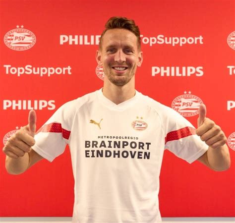 Curiosidades Europa On Twitter OFICIAL O PSV Recontratou O Atacante