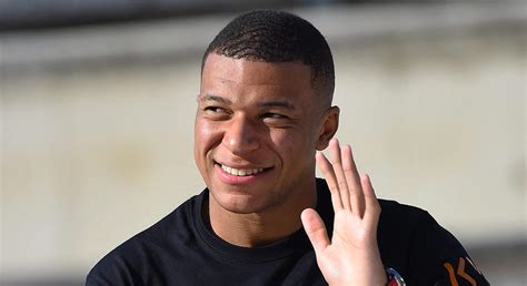 Des détails de l offre de prolongation du PSG pour Kylian Mbappé