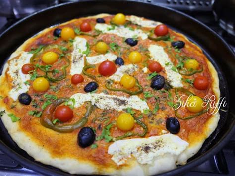 Pizza Aux Poivrons Fromage De Chevre Et Tomates Cerises Recette Par Zika