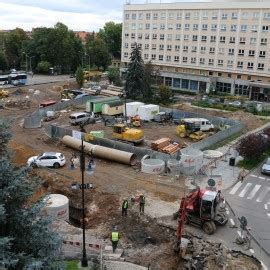 Przebudowa placu Słowiańskiego Trwa budowa zbiornika retencyjnego