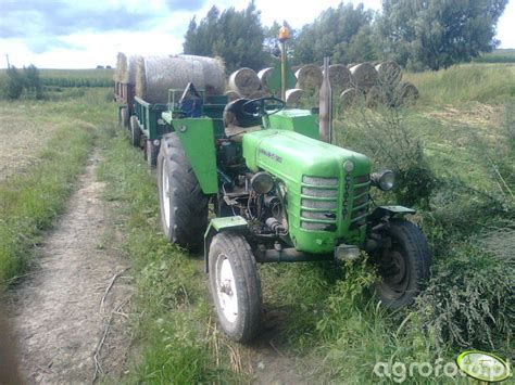 Zdjęcie ciagnik Ursus C 4011 Przyczepy 359055 Galeria rolnicza