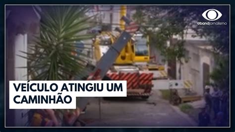 Guindaste cai sobre casa em São Paulo Bora Brasil YouTube