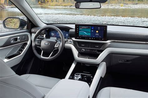 Best Interior Suv 2025 Kira Serena