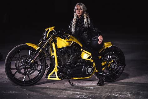 P Thunderbike Customs Motorcycles Girls And Motorcycles Woman
