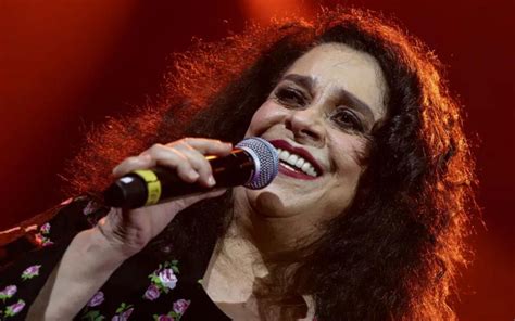 Gal Costa Primas da cantora apoiam filho e acusam viúva de mudar