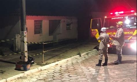 Parte De Casa Desaba E Deixa Idoso Soterrado Em Cristalina Portal 6