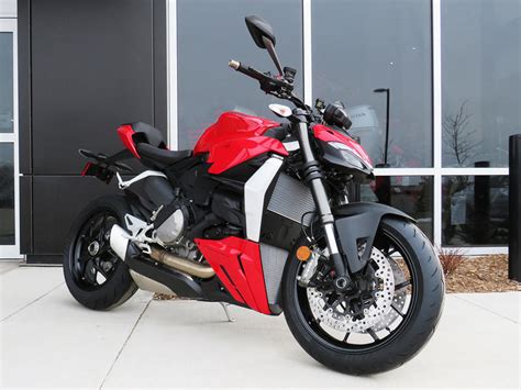 Top 10 xe naked bike hiệu suất cao tốt nhất thế giới