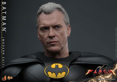 The Flash Michael Keaton Batman Figure By Hot Toys The Toyark News