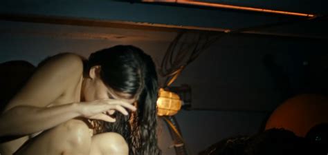 Watch Online Laetitia Casta Noee Abita Une Ile S E Hd