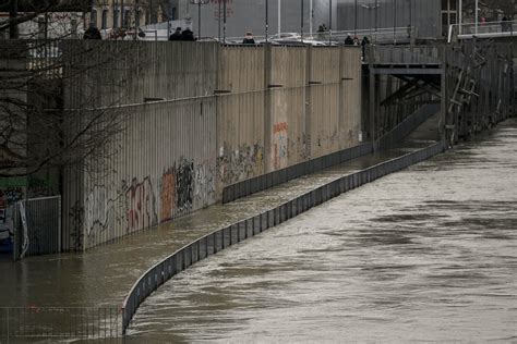 Rhône À Lyon la Saône en crue a pris 25 cm en 24 heures