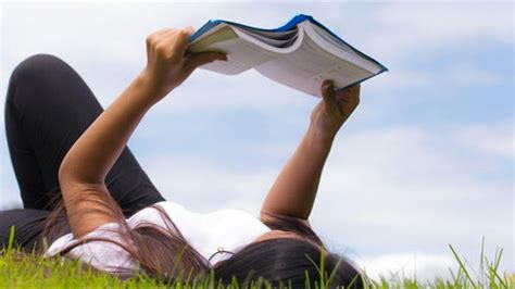 Cinco Libros Para Leer Esta Primavera Al Aire Libre Levante Emv