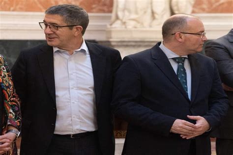 El PSOE apoyará una ILP para dar papeles a medio millón de inmigrantes