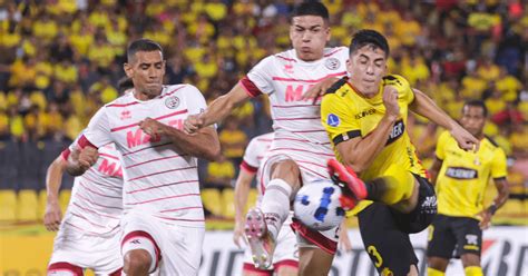 Resumen y goles Lanús empató 1 1 con Barcelona SC y se mantiene como