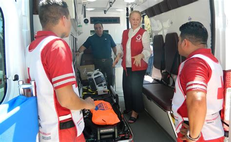 La Cruz Roja Mexicana envía tres nuevas ambulancias a su Delegación