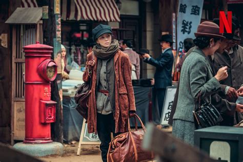 Park Seo Joon Han So Hee đấu trí trong Sinh vật Gyeongseong