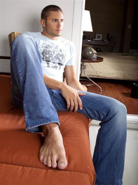 Face And Foot Bare Men Barefoot Men Male Feet Gorgeous Feet Male Models Mens Jeans Hot