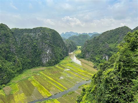 Hang Mua Viewpoint And Lotus Pond Ninh Binh Vietnam Travel Guide